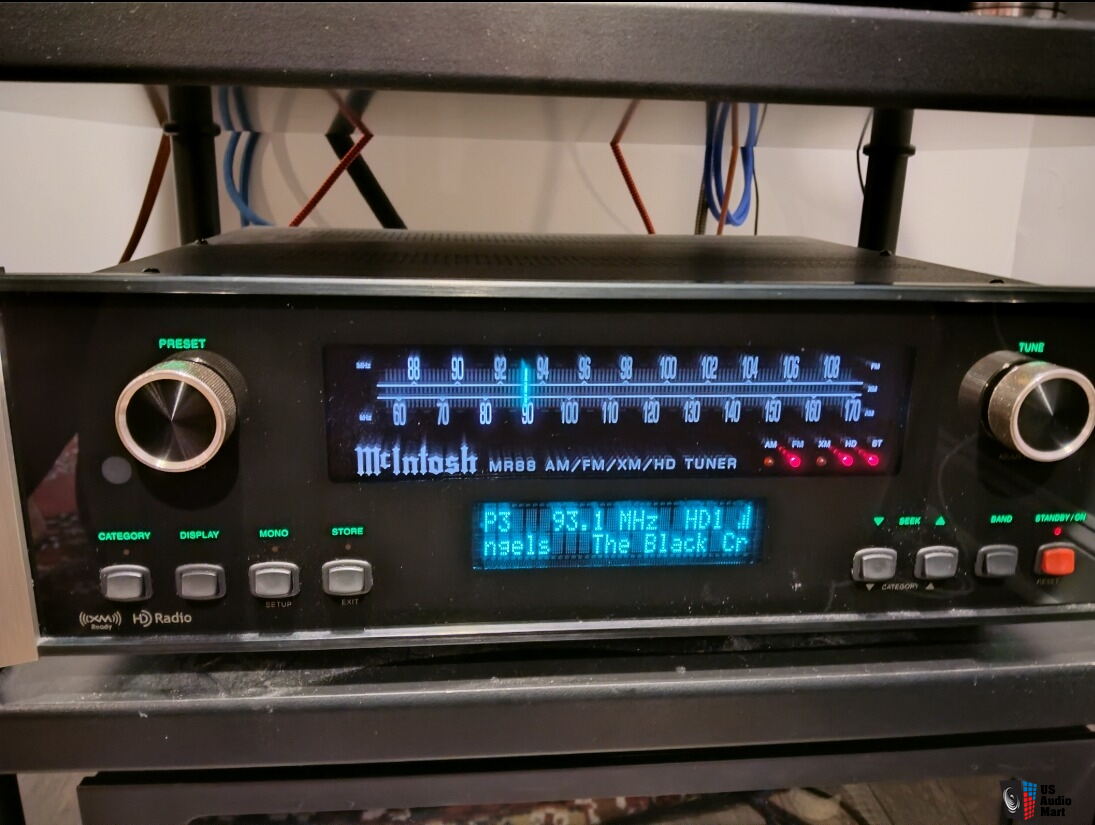 McIntosh MR88 AM/FM/XM/HD Tuner Photo #5702825 - Canuck Audio Mart