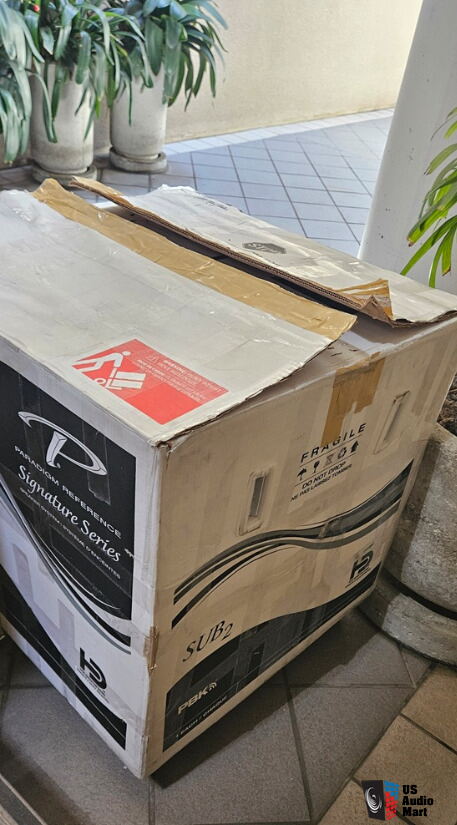 Paradigm Signature Sub 2- Piano Black Flagship subwoofer Photo #5704696 ...
