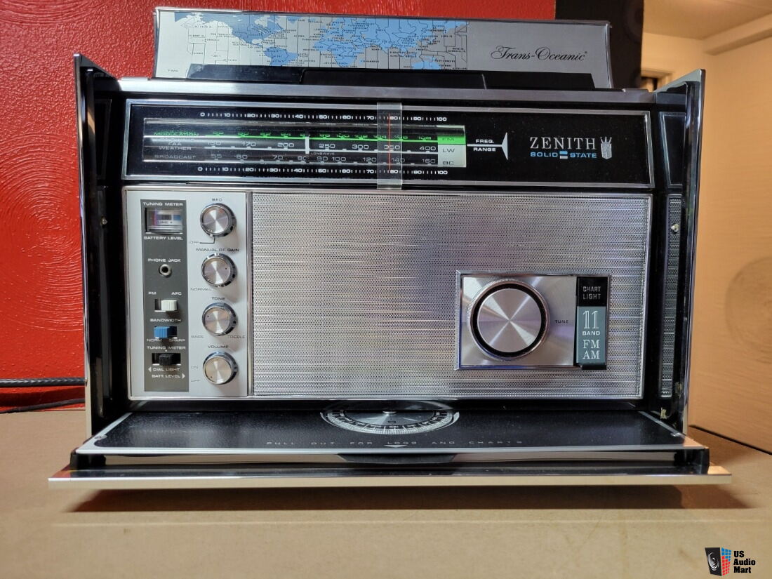 Zenith Royal D7000Y Trans Oceanic 11 Band SW Solid State Radio For Sale ...