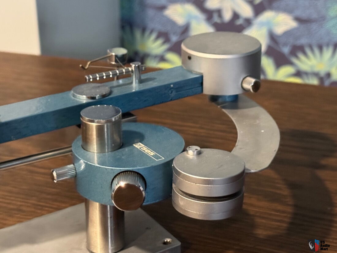 Dynavector DV-505 tonearm in rare blue hammertone Photo #5707095 - US ...