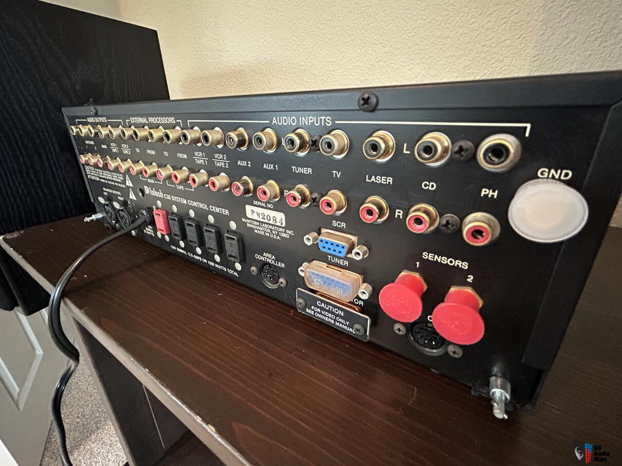 McIntosh C35 Preamplifier - Pristine! Photo #5710167 - Canuck Audio Mart