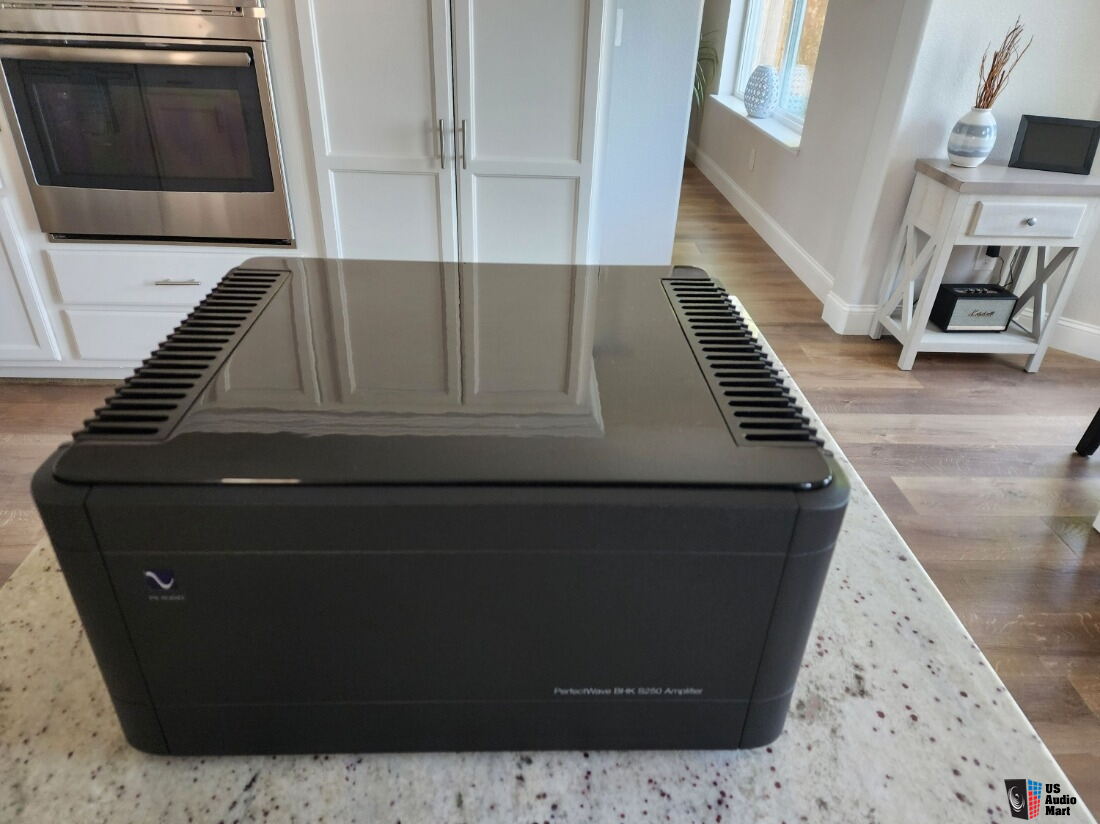BHK Signature 250 Hybrid Stereo Amplifier black Photo #5721367 - US ...
