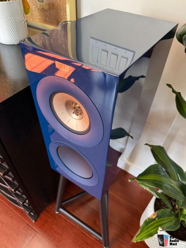 Kef R3 meta pair bookshelf speakers blue For Sale - US Audio Mart