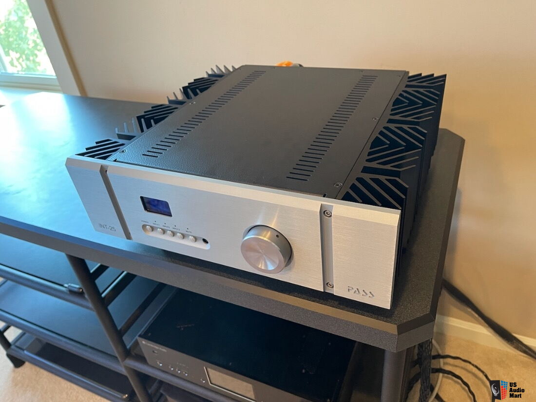 Pass Labs INT-25 Integrated Amp Photo #5731739 - US Audio Mart