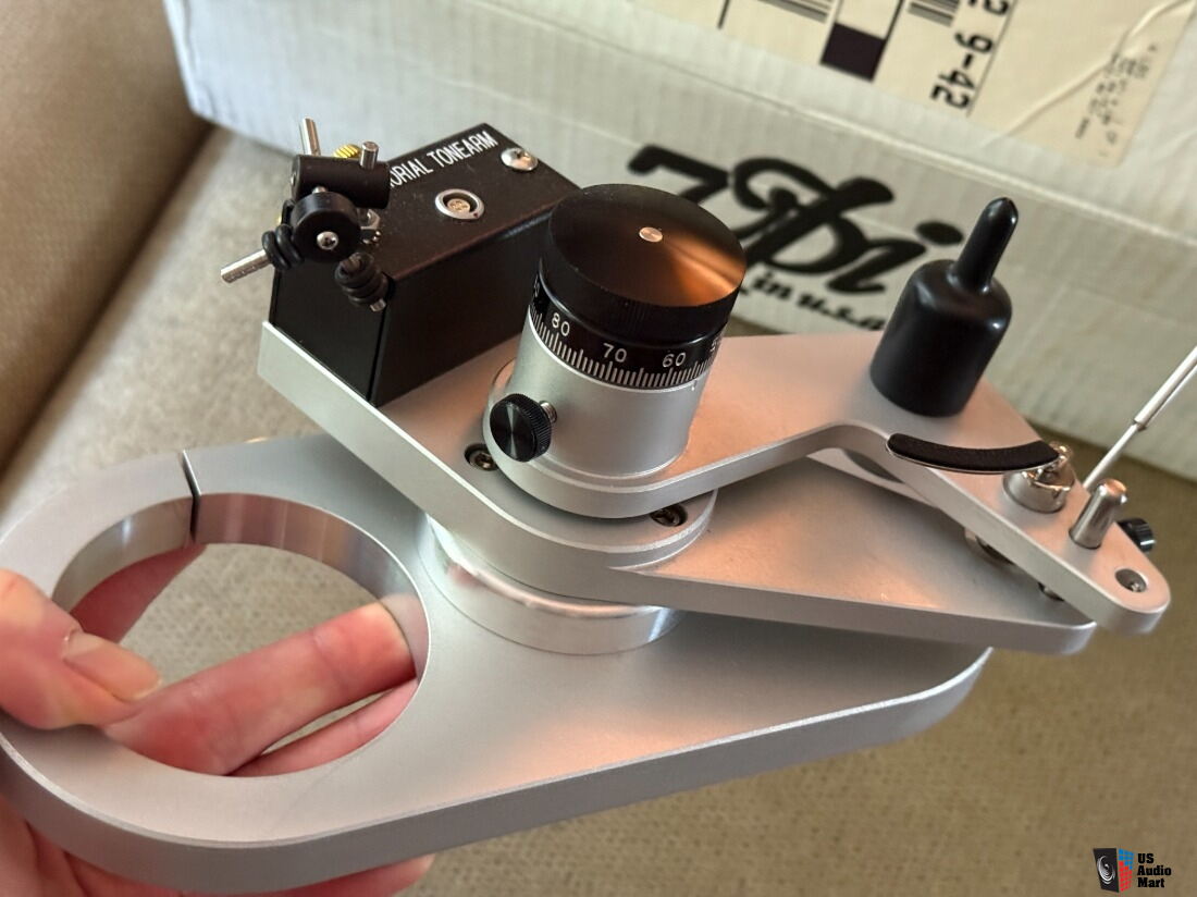 VPI 12" VTA Base Tower + Avenger/HR-X Armboard Photo #5746335 - US ...