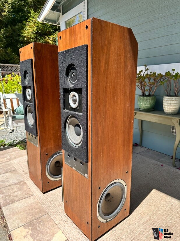 Acoustic Research AR9 Speakers Photo #5746657 - US Audio Mart