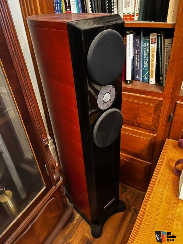 Usher Dancer 2 Speakers: Beautiful Towers combined with high technology ...
