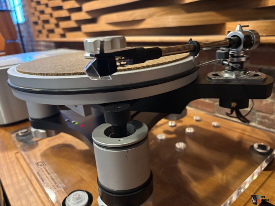 Avid Hi-Fi UK, Volvere Turntable w/SME M2 Arm - Exceptional Hi-End ...