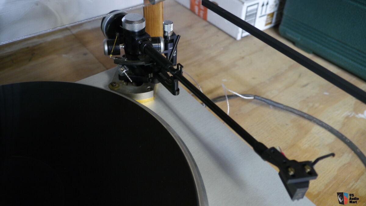 Empire 208 Turntable w/Graham 2.0 tonearm and custom plinth Photo ...