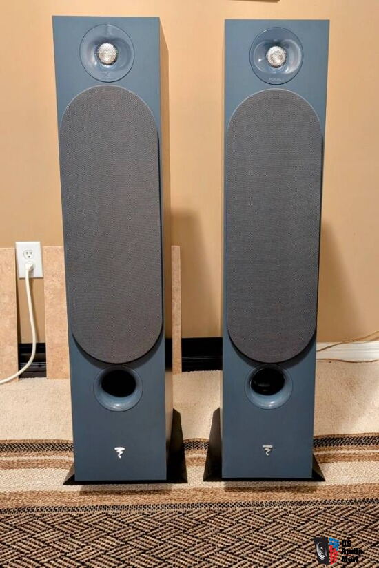 Focal Chora 826-D Dolby Atmos enabled floor-standing speakers Photo ...