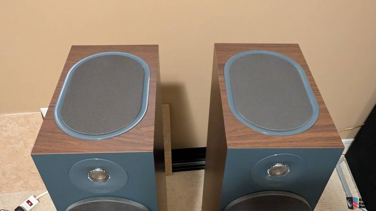 Focal Chora 826-D Dolby Atmos enabled floor-standing speakers Photo ...