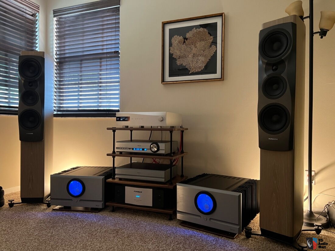 Complete system: DCS Rossini, Pass Labs XP-22. Pass Labs XA160.8 ...
