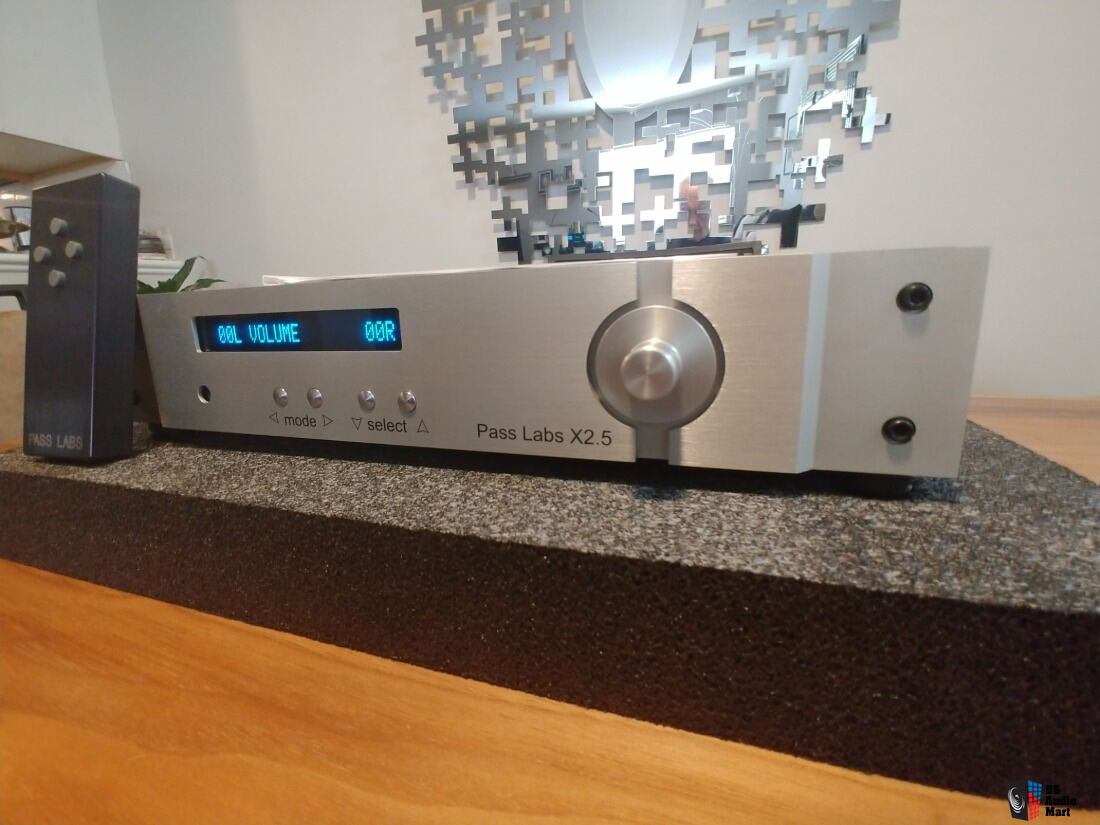 Pass Labs X2.5 Near Mint-Remote Photo #5771014 - US Audio Mart
