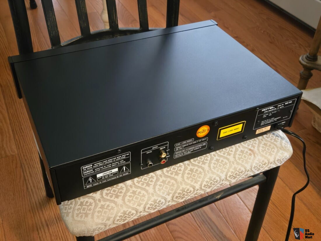 Rotel RCD-855 CD player Photo #5773657 - US Audio Mart