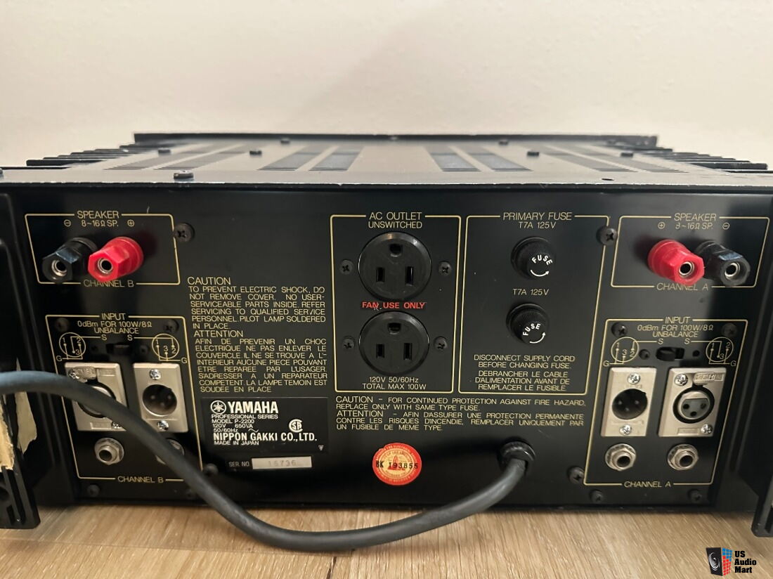 Yamaha P-2200 Power Amplifier Photo #5773682 - US Audio Mart