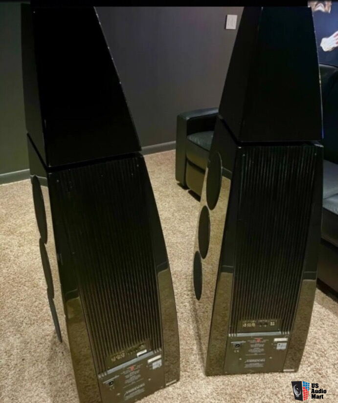 Meridian dsp8000 powered active speakers For Sale - US Audio Mart