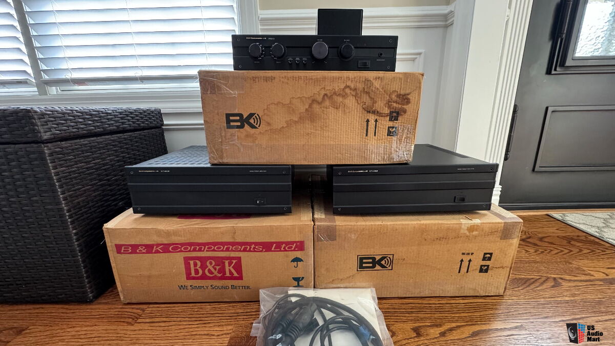 B&K Components ST1400M Mono Amplifier (2) + B&K Components PRO-10MC ...
