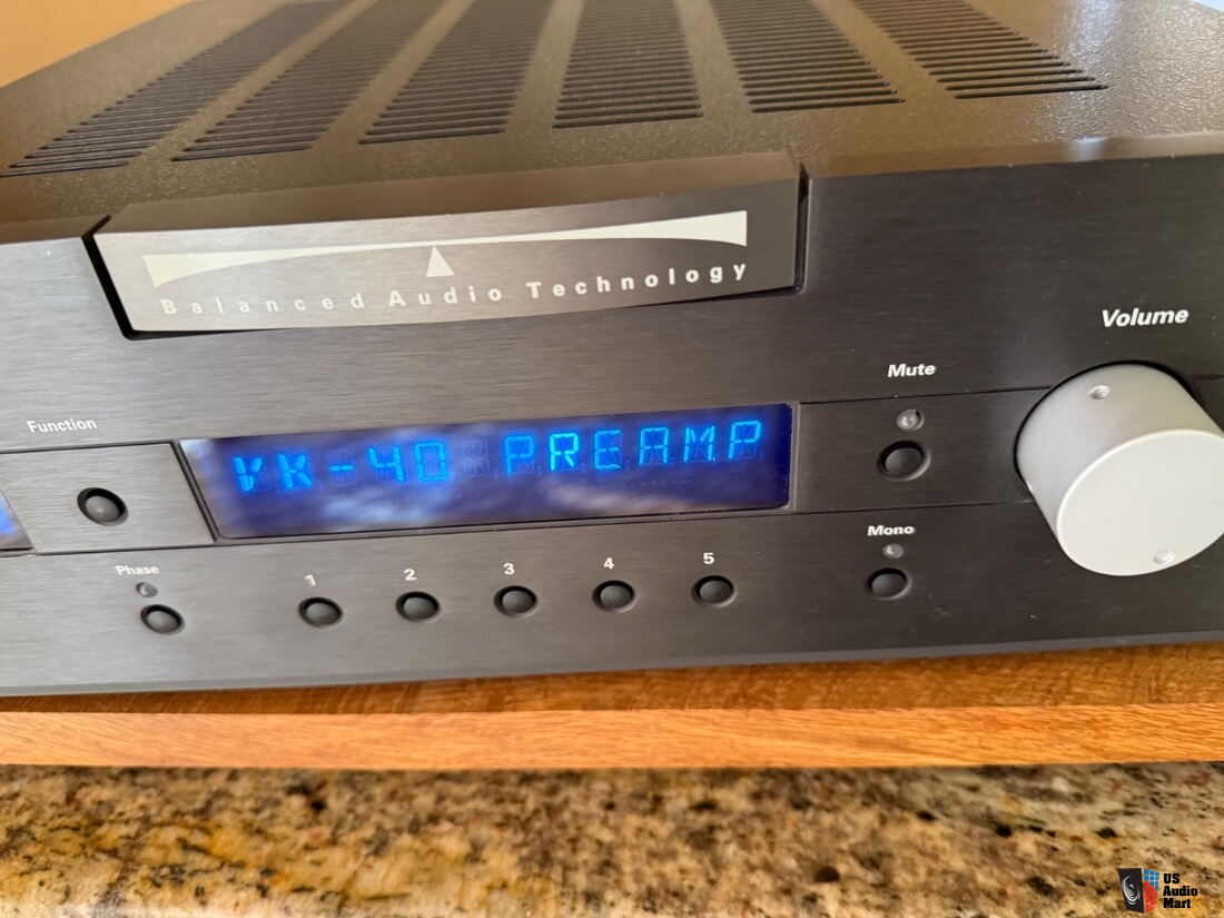 Balanced Audio Technology (BAT) VK-40 Solid State Preamplifier For Sale ...