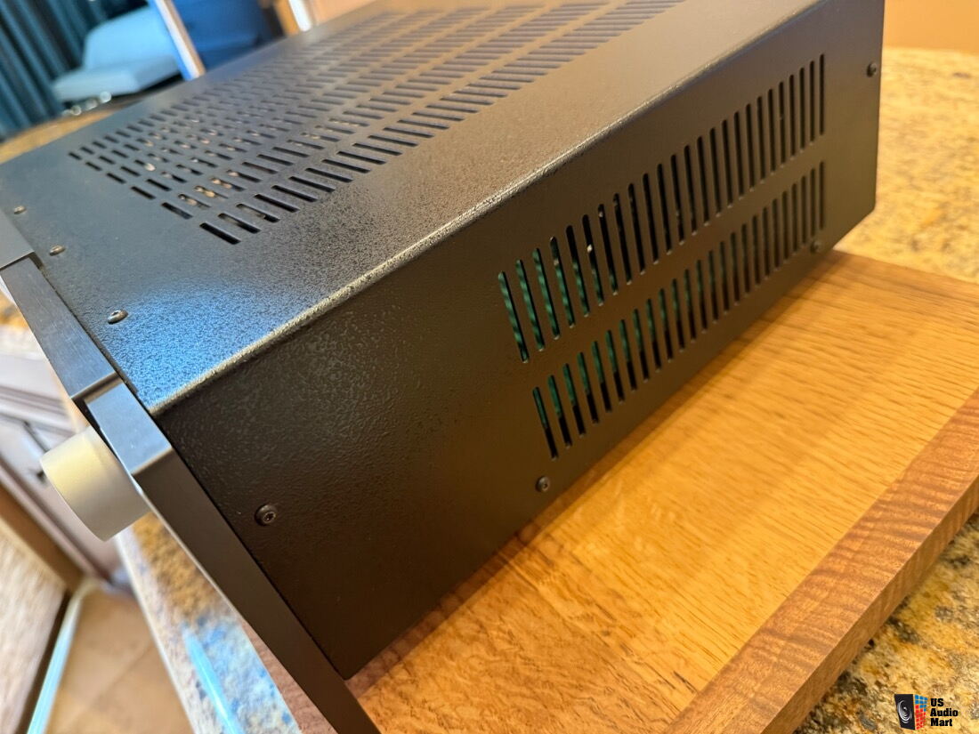 Balanced Audio Technology (BAT) VK-40 Solid State Preamplifier Photo ...