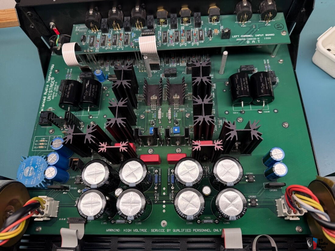 Balanced Audio Technology (BAT) VK-40 Solid State Preamplifier Photo ...