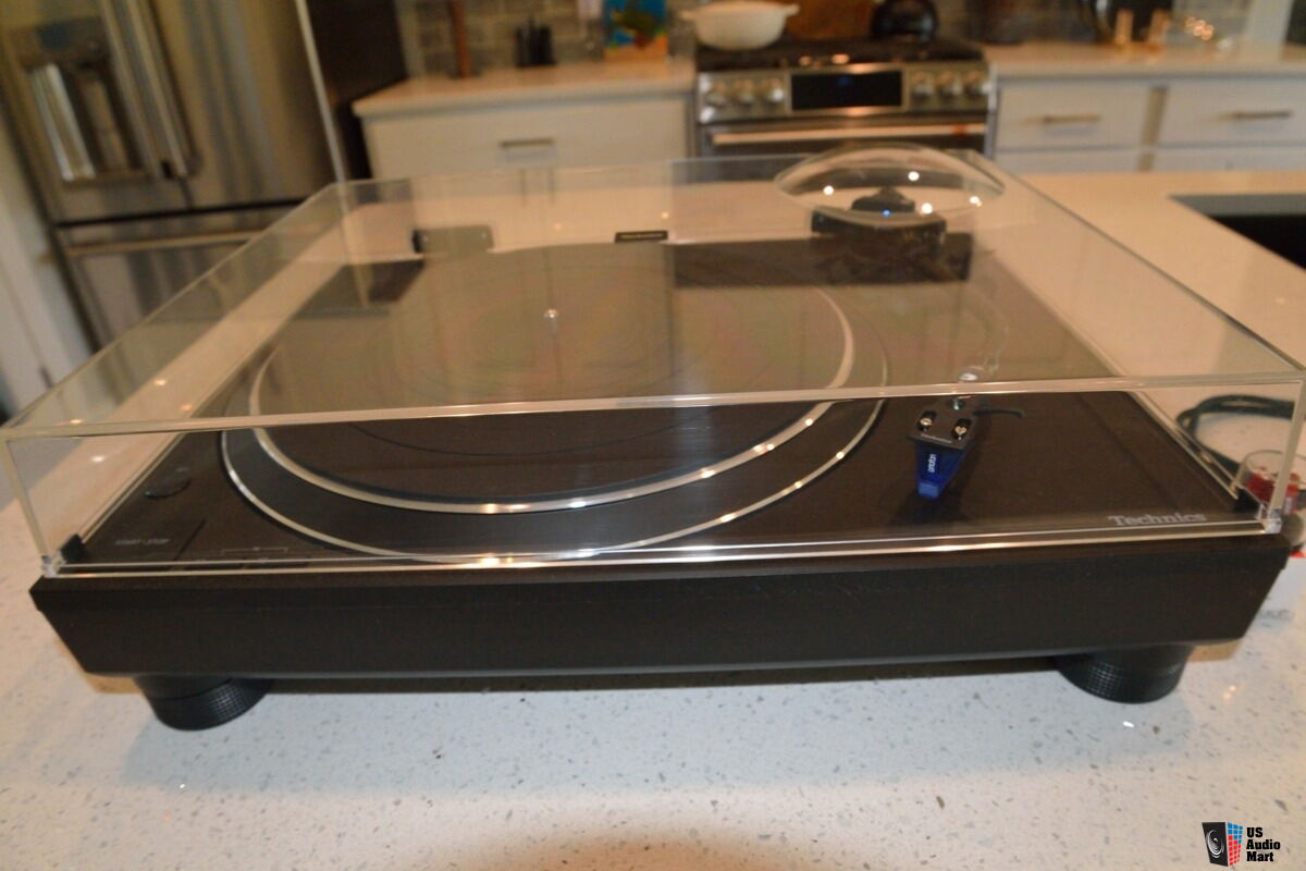 Technics SL-1500 C... Barely used with extra upgrade stylus Photo ...