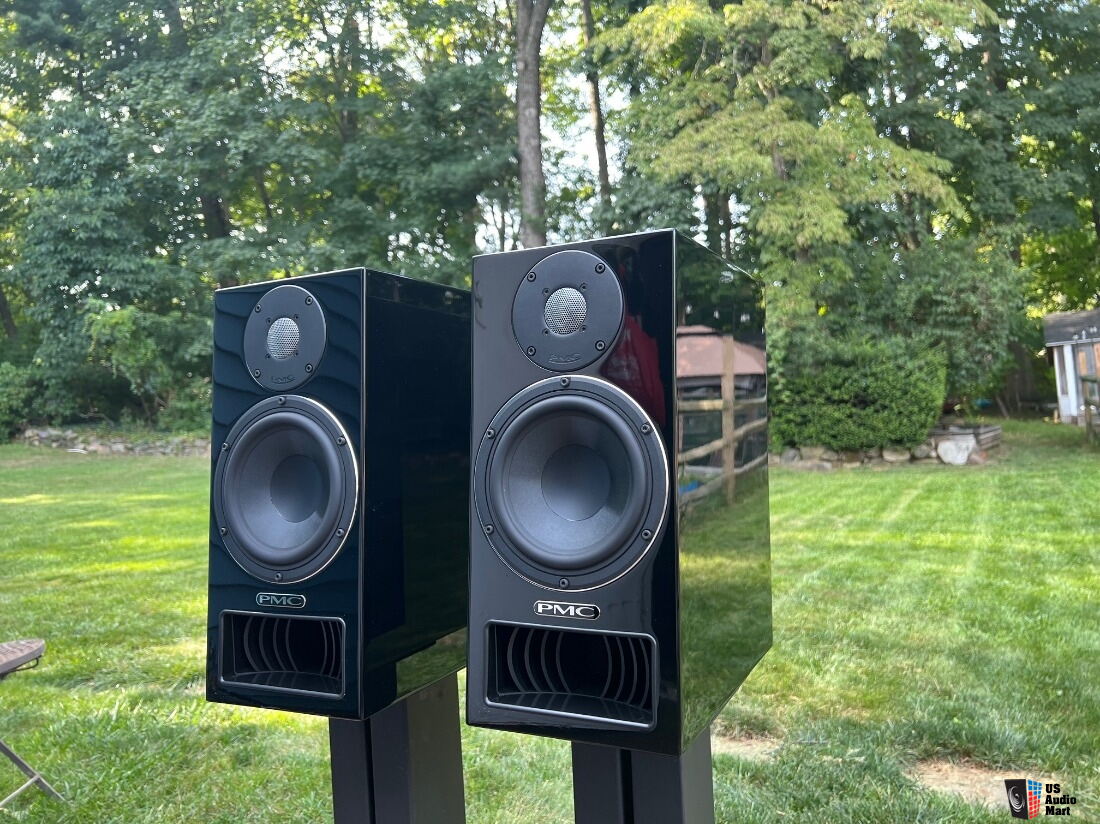PMC Twenty5 22i passive speakers monitors New Made in England Photo ...