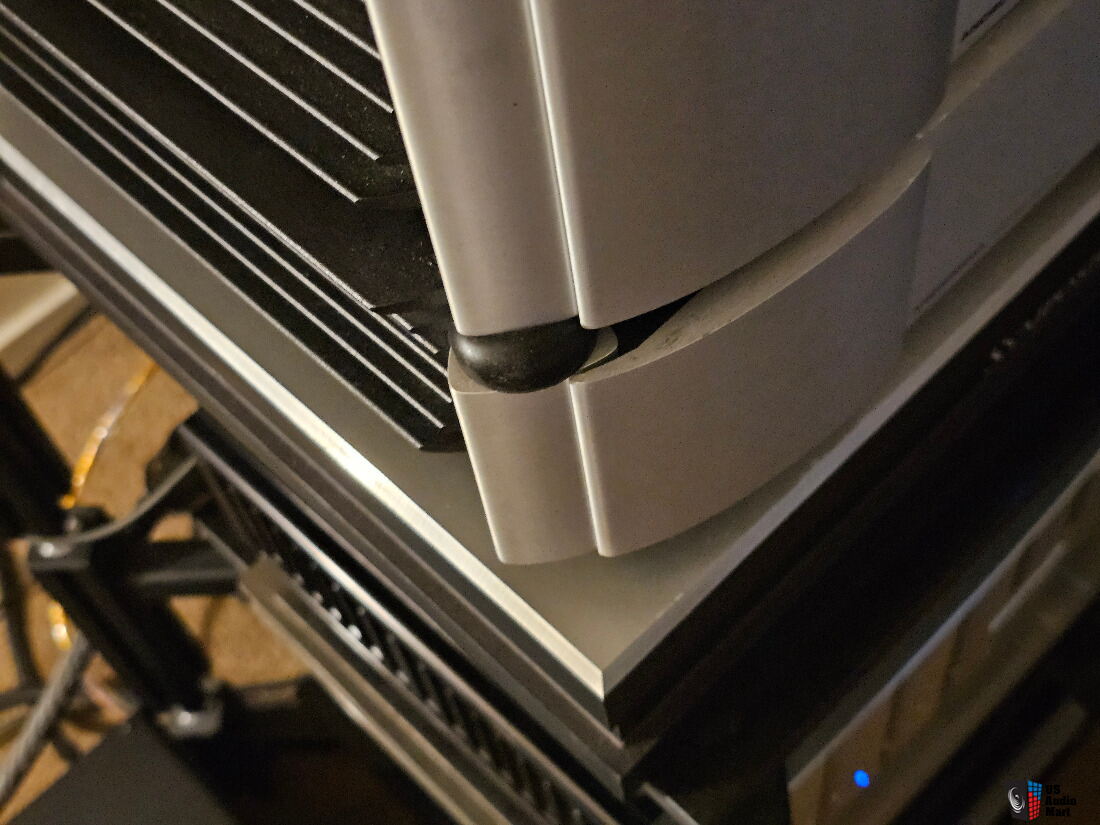 Simaudio Moon Andromeda Reference CD Player and Power Supply Photo ...