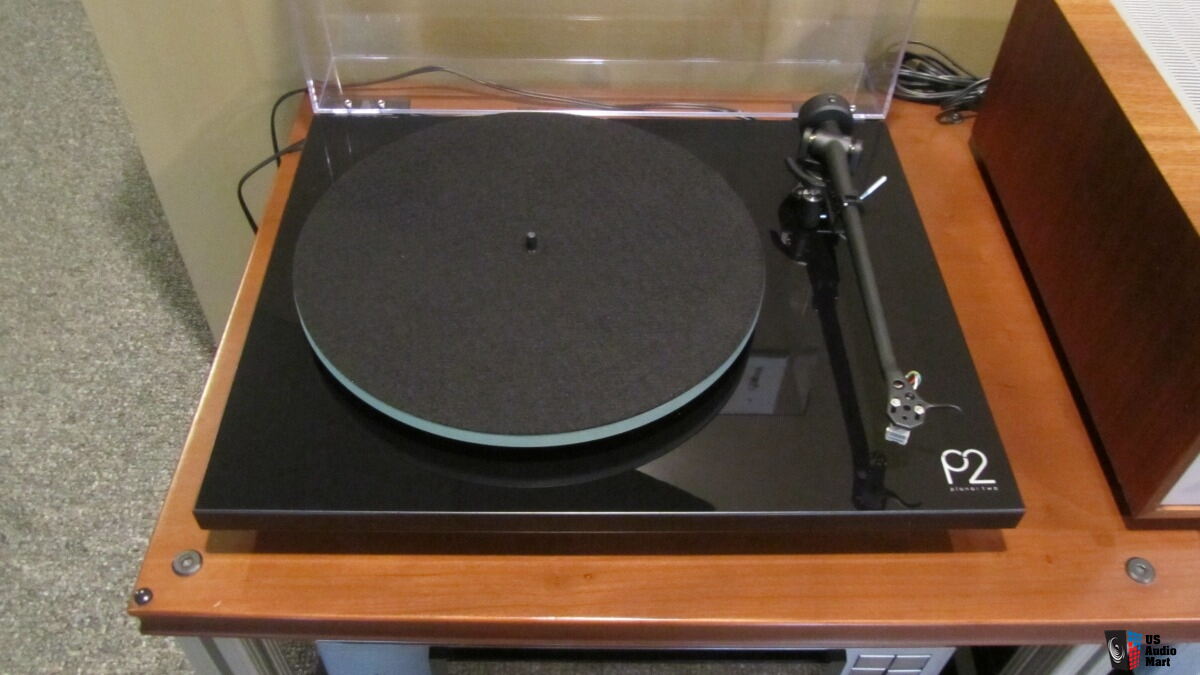 Rega Planar 2 Carbon Photo #5818960 - US Audio Mart