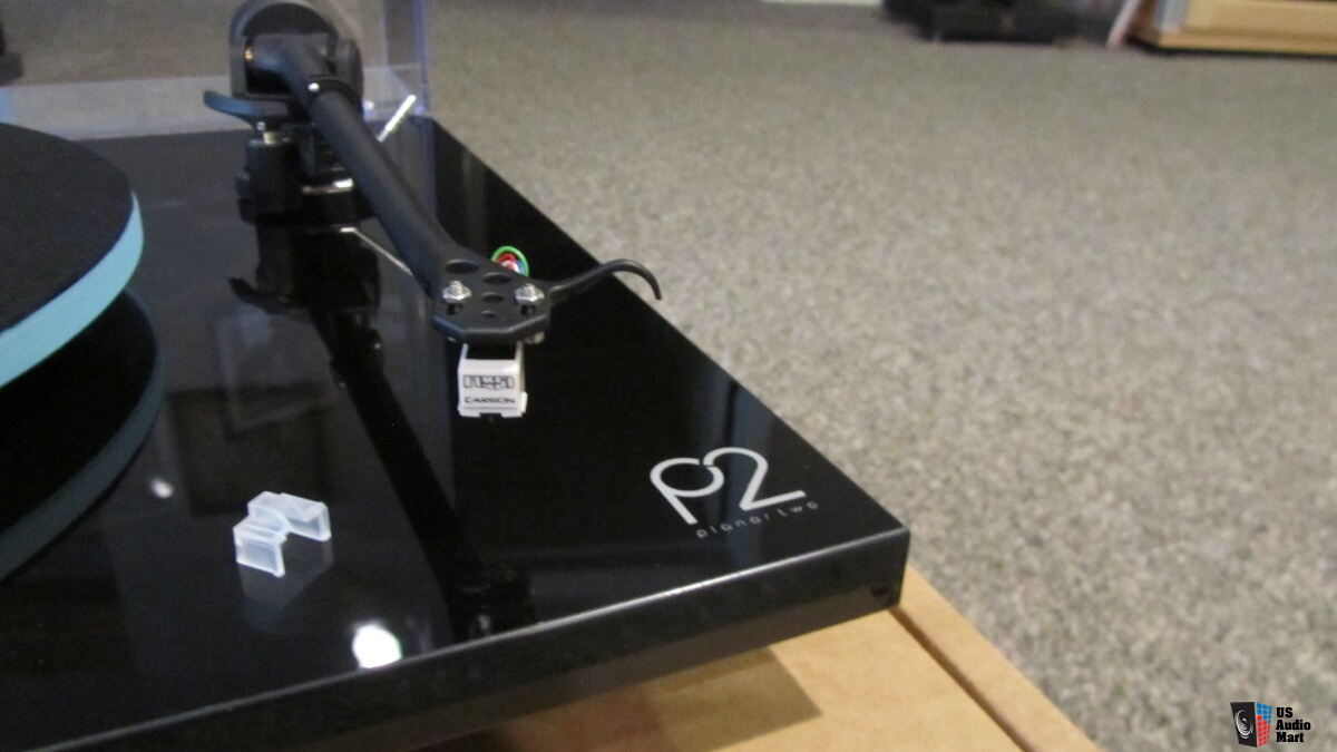 Rega Planar 2 Carbon Photo #5818965 - US Audio Mart