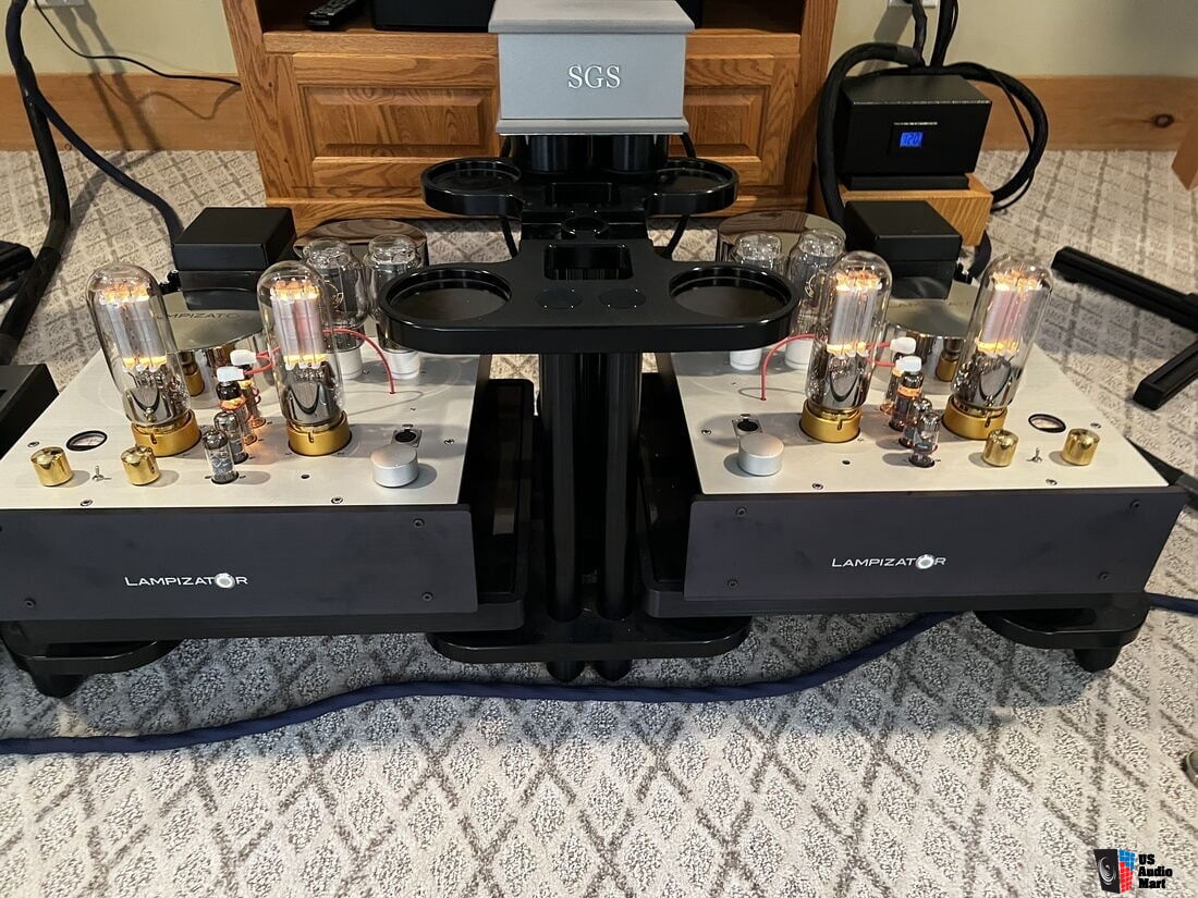 LampizatOr Balanced 211 Mono Amplifiers - mint customer trade-in Photo ...