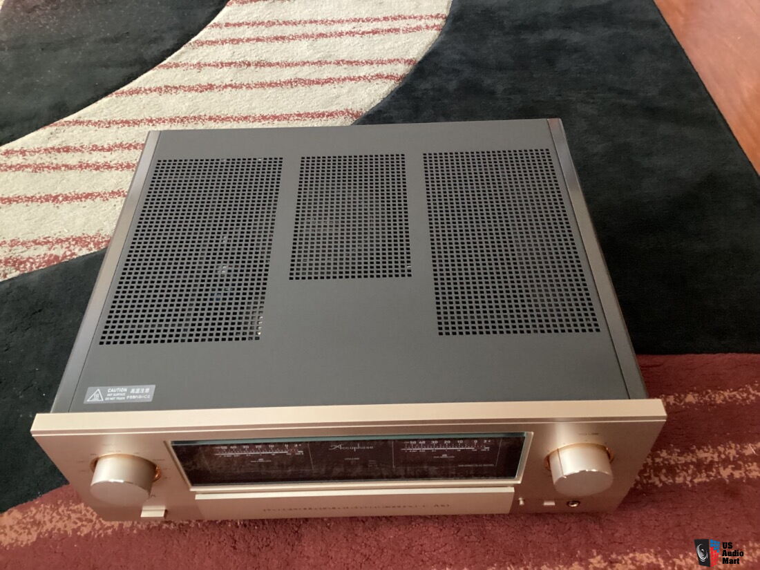 Accuphase E-700 precision pure class A integrated amplifier Photo ...