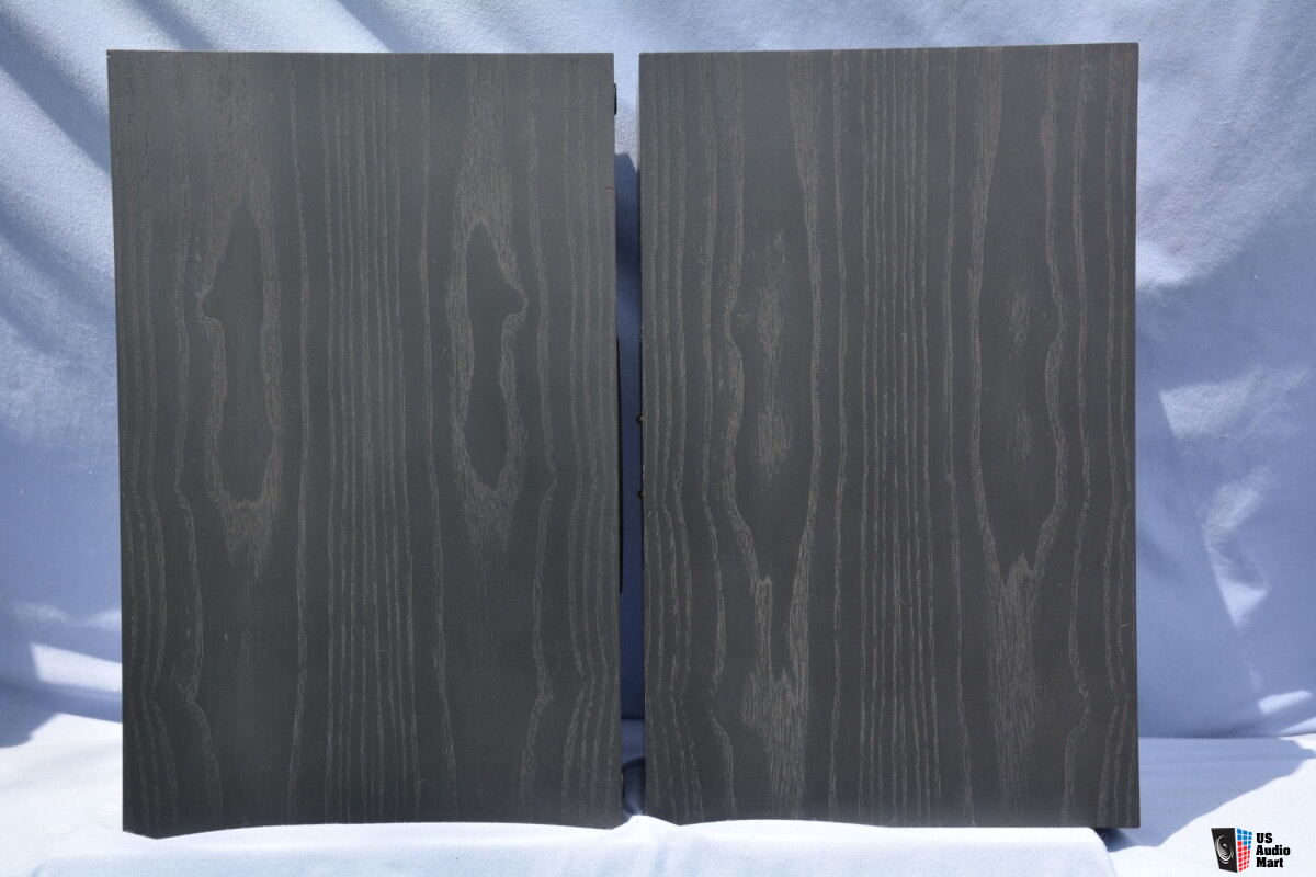 Like new Proac Studio 110 bookshelf speakers Photo #5838125 - US Audio Mart