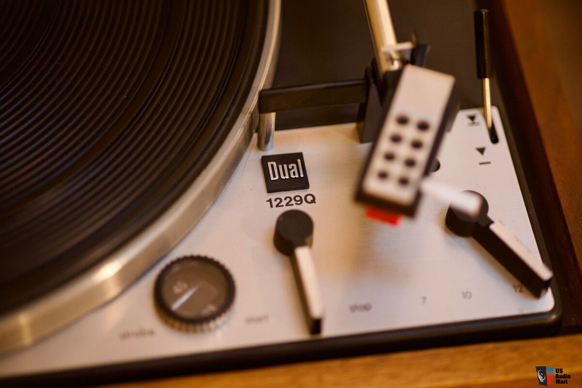 Dual 1229Q Turntable Photo #5840242 - US Audio Mart