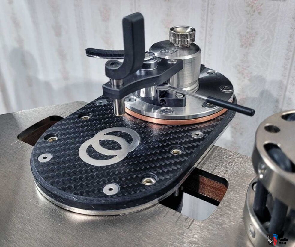 Kronos Limited Edition turntable w/Discovery RS tonearm upgrade ...