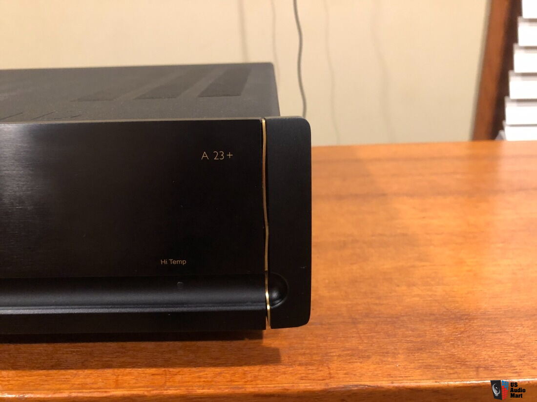Parasound Halo A23+ amplifier in very good condition with a Nick on the ...