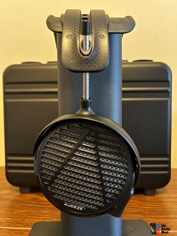 Audeze LCD 5 + Stand & Cover Photo #5851918 - US Audio Mart
