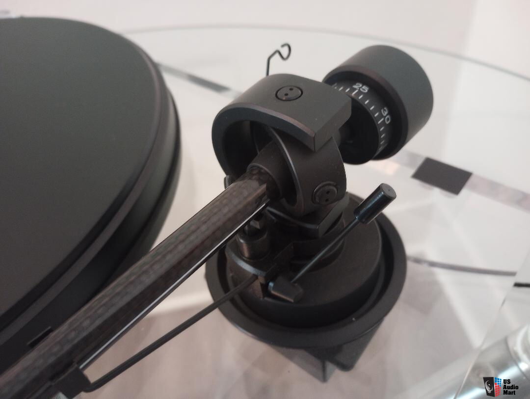 Pro-Ject 2 Xperience Turntable with Pro-Ject Speed Box II Power Supply ...