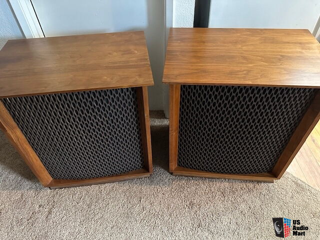 Altec Valencia 846A sequential pair in very nice condition, grills ...