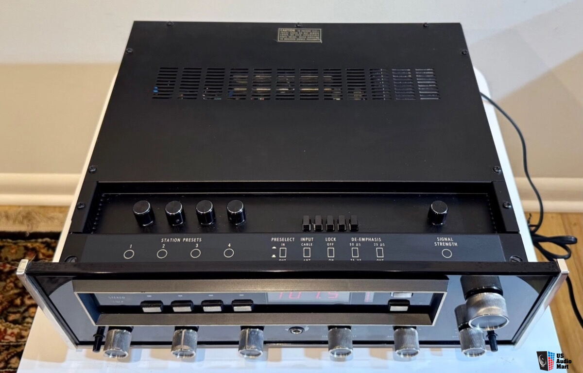 McIntosh MR80 Digital FM Tuner Photo #5861129 - US Audio Mart