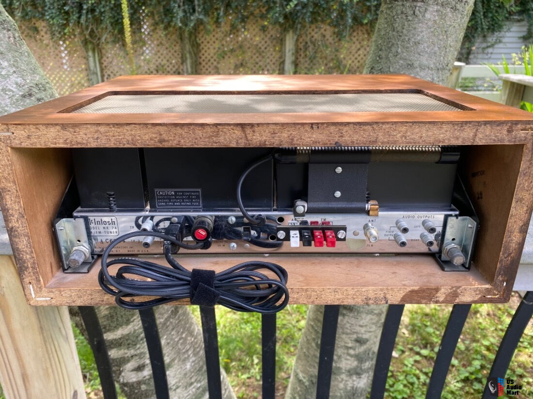 McIntosh MR-74 Tuner & Panloc Wood Case Photo #5867835 - US Audio Mart