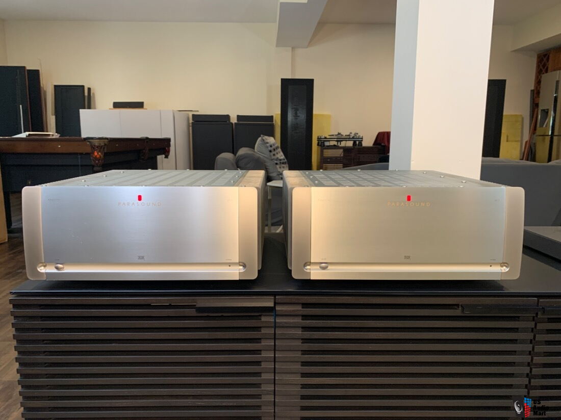 Pristine and highly regarded set of Parasound JC-1 Monoblock amplifiers ...
