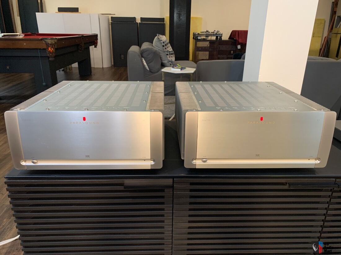 Pristine and highly regarded set of Parasound JC-1 Monoblock amplifiers ...