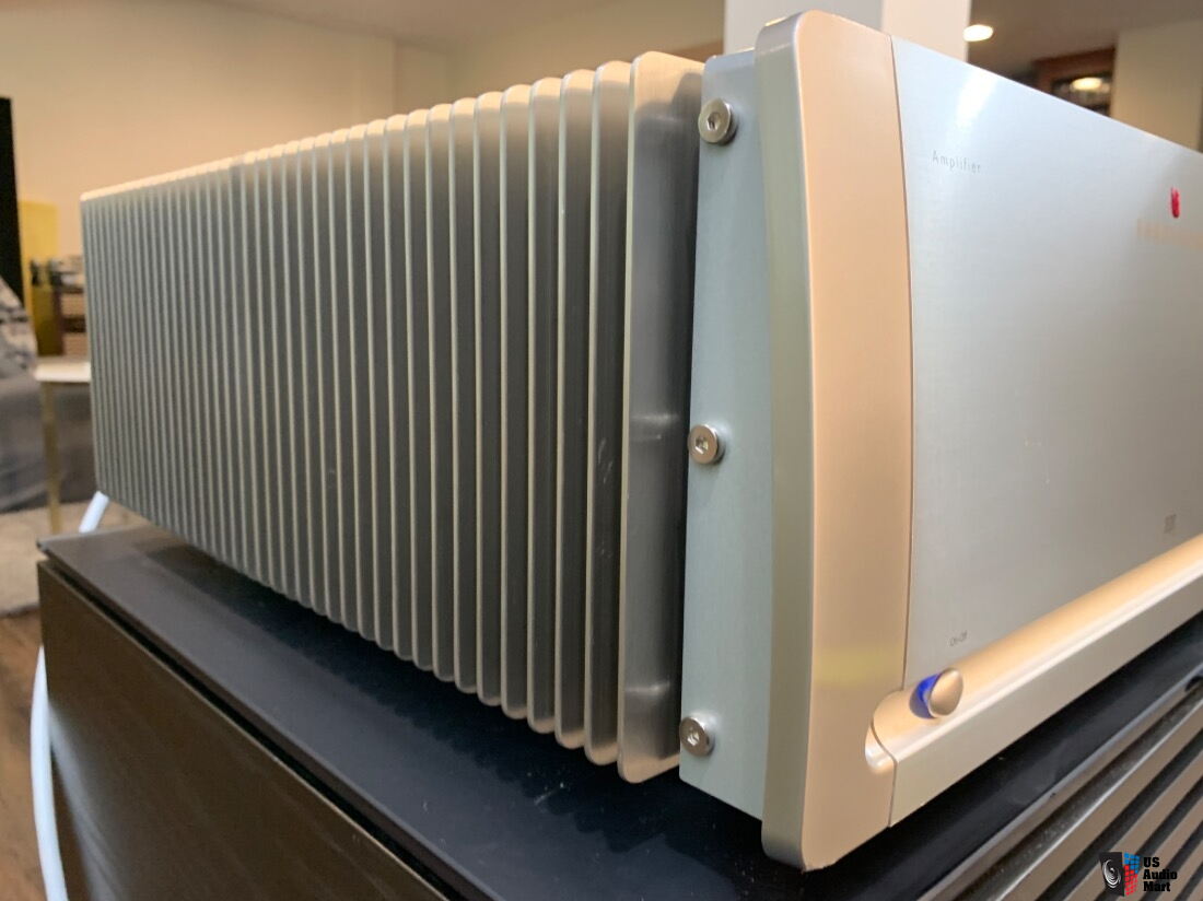 Pristine and highly regarded set of Parasound JC-1 Monoblock amplifiers ...