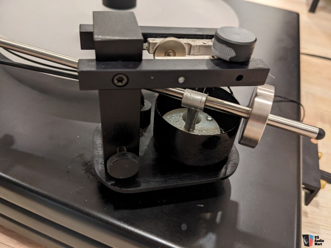 Well Tempered Classic Turntable Belt-Drive with Tonearm Photo #5872366 ...