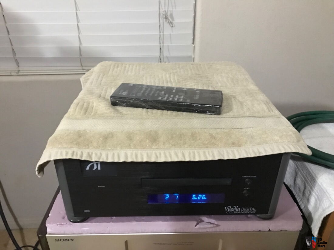Wadia 8 cd transport excellent condition only local pickup!!no traded ...