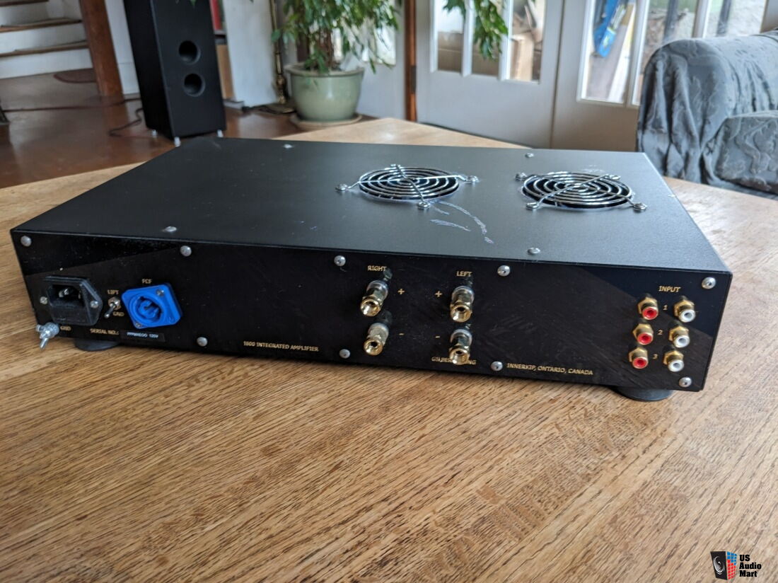 Angela Gilbert Yeung i800 Integrated Amplifier Photo #5877596 - US ...