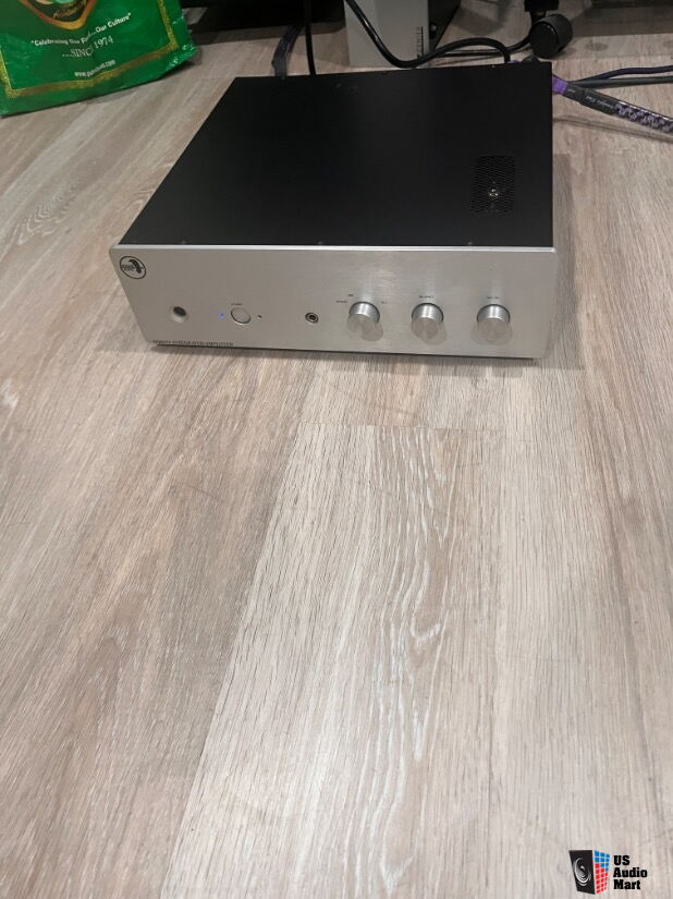 Rogue sphinx v1 integrated amplifier Photo #5883801 - US Audio Mart