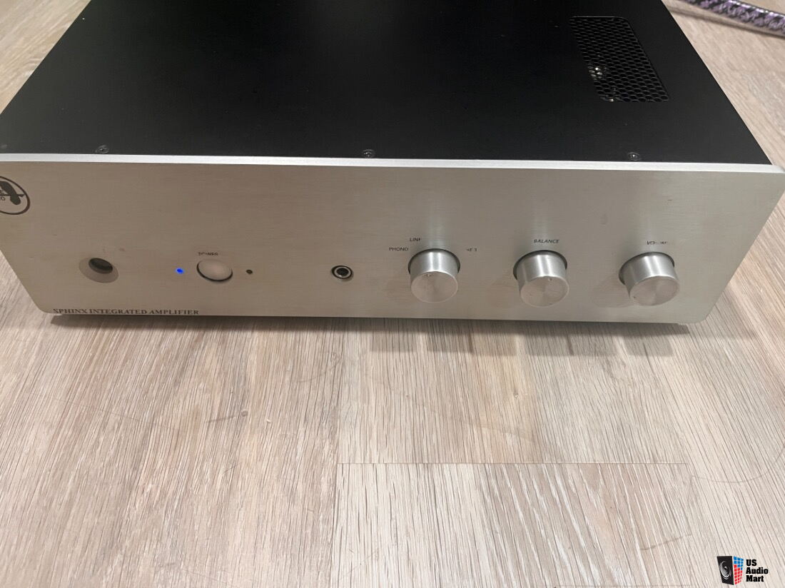 Rogue sphinx v1 integrated amplifier Photo #5883801 - US Audio Mart
