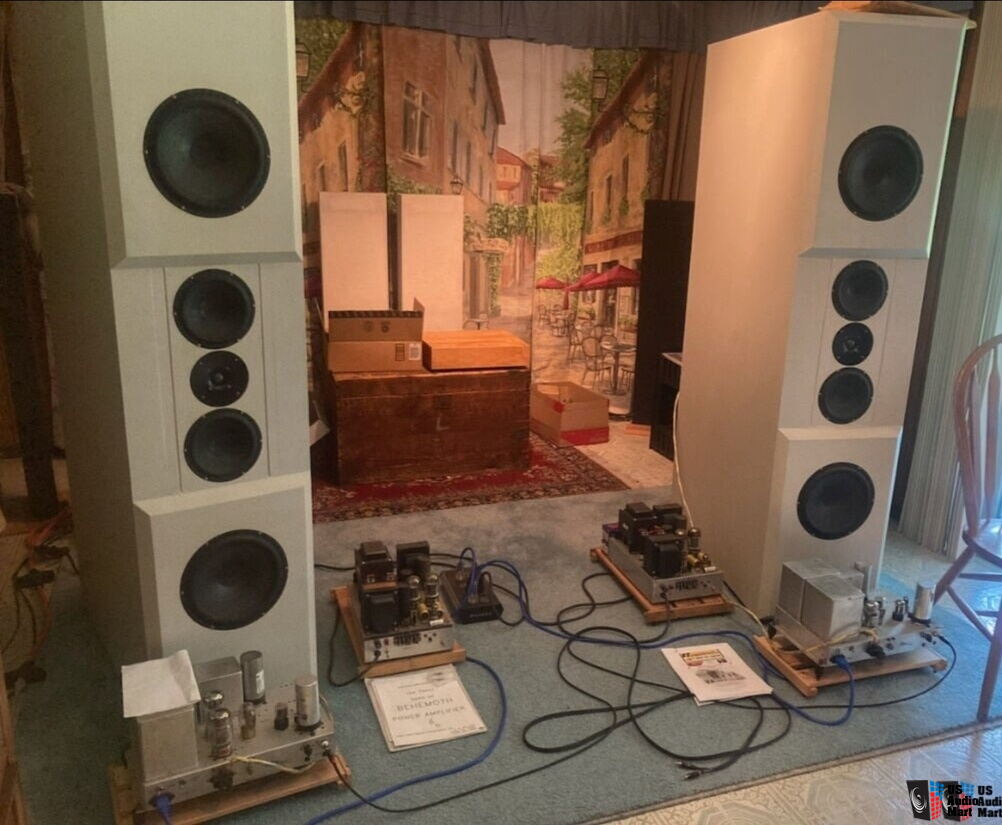 Reproduction pair of NOVA REVOLUTION II Speakers Photo #5886230 - US ...