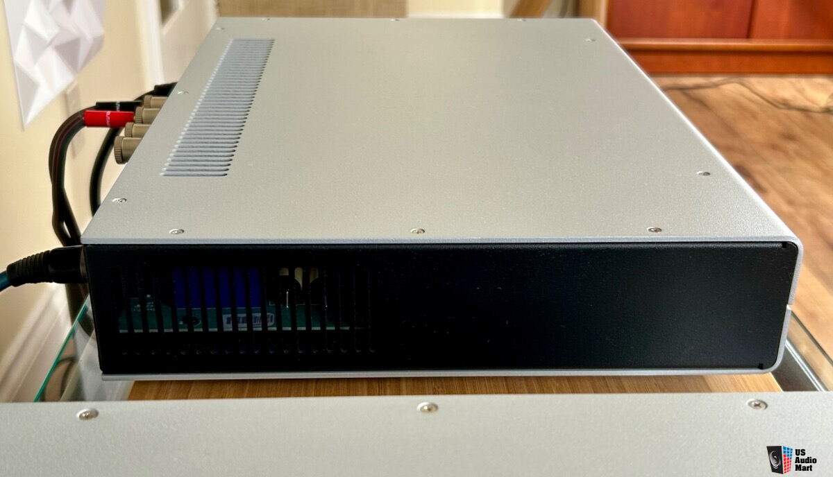 PS Audio Stellar M700 Mono Amplifiers (silver) Photo #5903534 - US ...